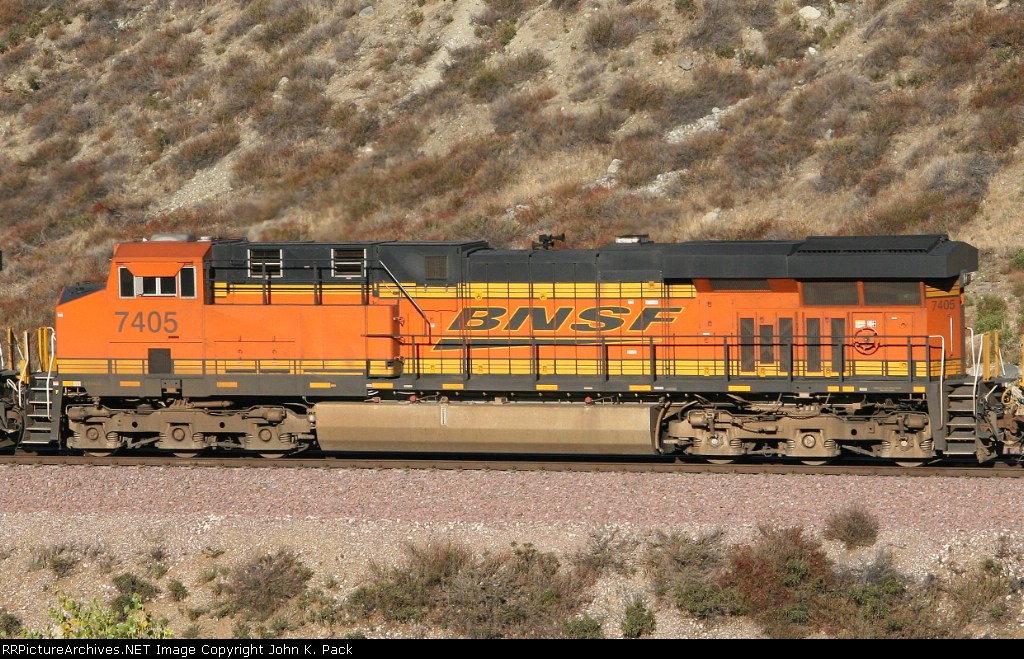 BNSF 7405